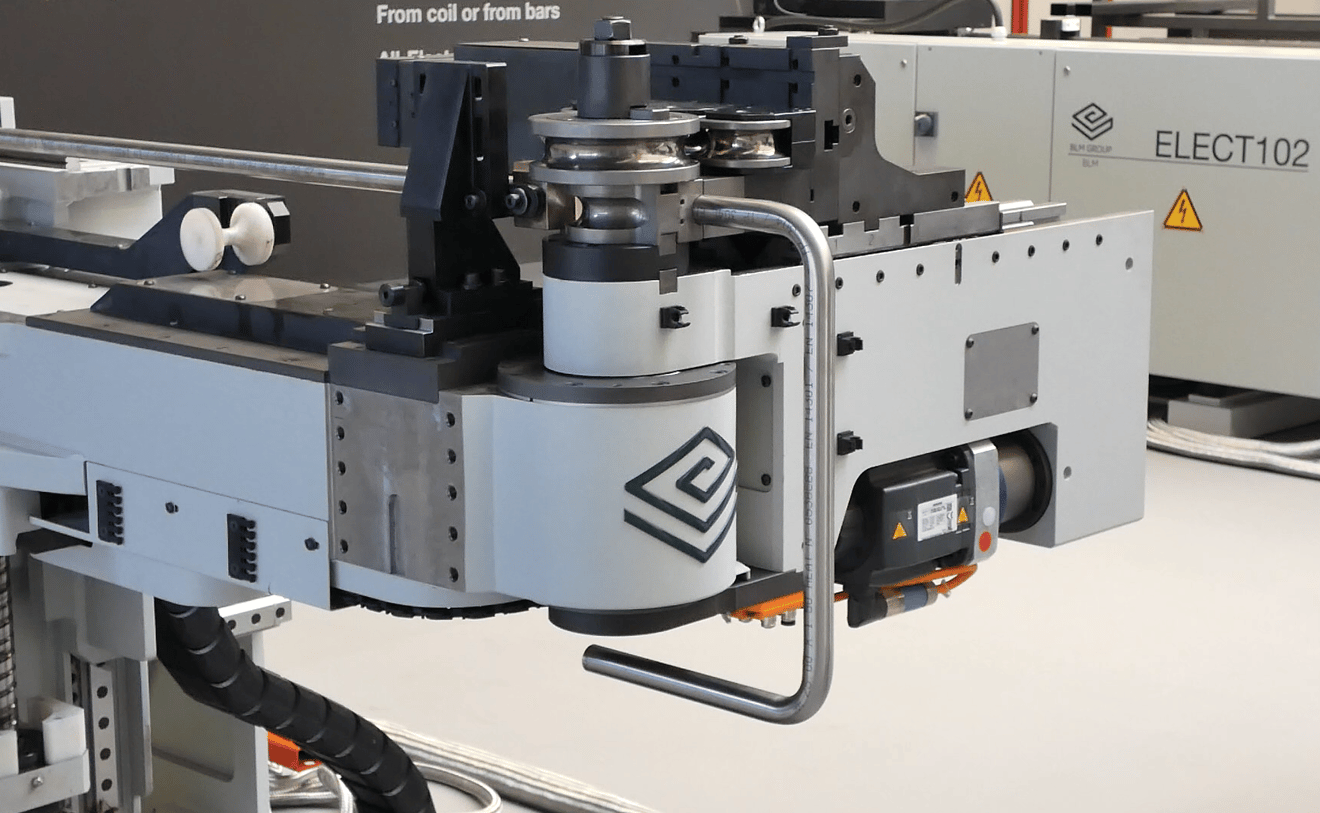 A compact bending head to produce new geometries