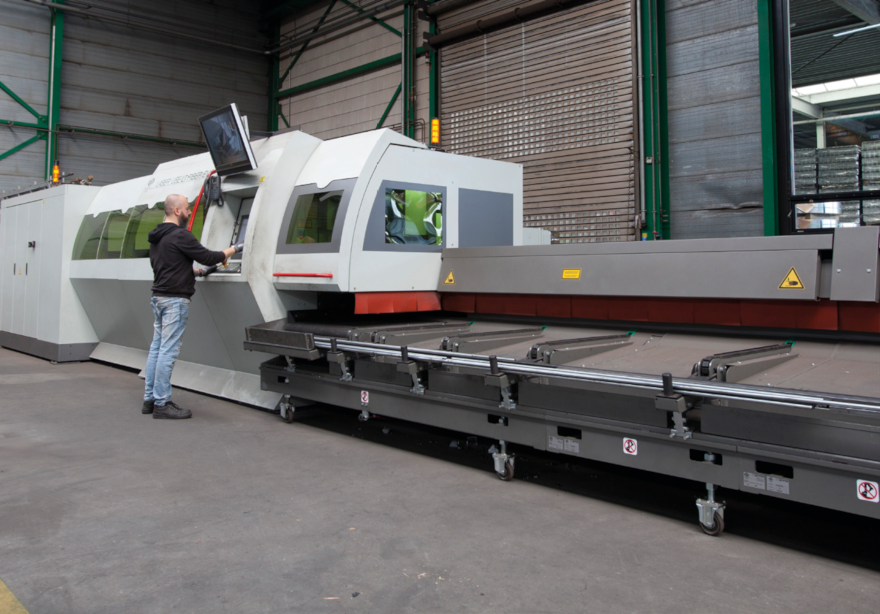 Metazet FormFlex uses BLM GROUP for tube and sheet laser cutting