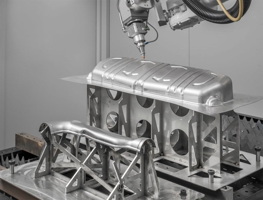 Automotive mass customization and 3D laser cutting