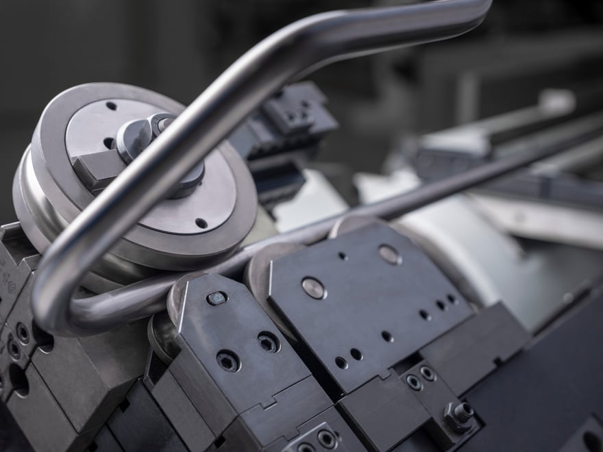 5 VGPNext software functions to program and simulate tube bender