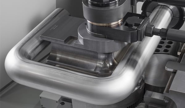 Quand est-il utile de cintrer des tubes à faible rayon de cintrage